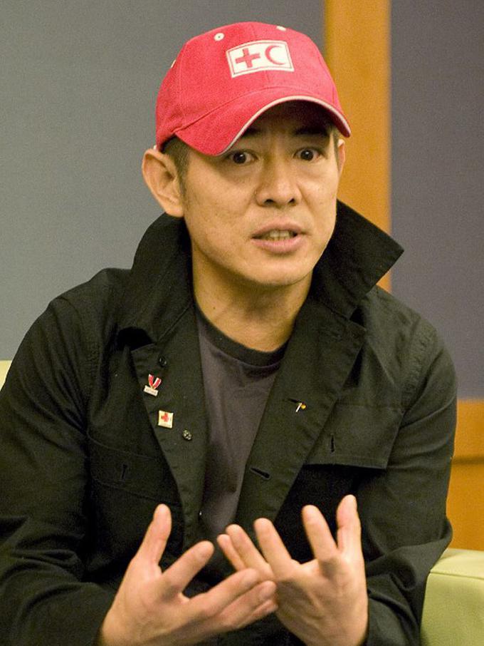 Sakit Hipertiroid, 5 Foto Terkini Jet Li dengan Penampilan Baru ...