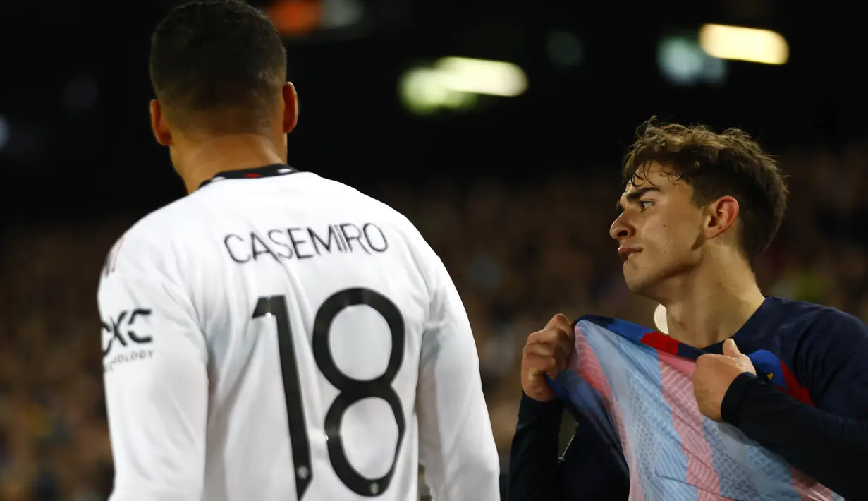 Foto: Ketika Gavi Dibuat Frustasi Dengan Dua Pemain MU Ini - Dunia Bola.com