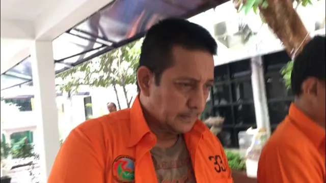 Ibra Azhari Tersandung Narkoba, 6 Judul Filmnya Bikin Tepok Jidat - ShowBiz Liputan6.com