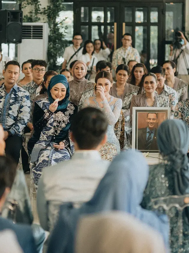 6 Potret Adu Gaya Dua Ibu Aaliyah Massaid, Reza Artamevia dan Angelina ...