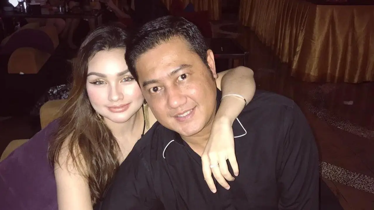 Beda 18 Tahun, Kemesraan Teuku Rafli Pasya dan Istri Bikin Iri ...