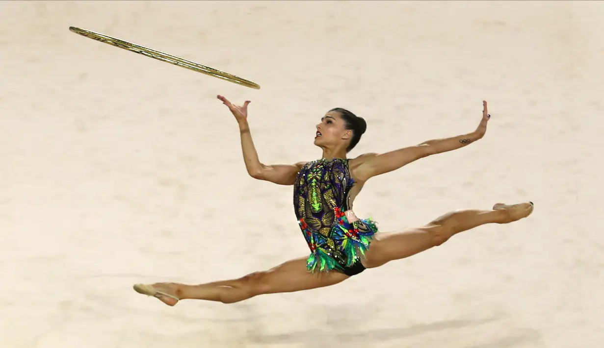 FOTO: Lekukan Indah Tubuh Pesenam Ritmik di Commonwealth Games - Foto ...