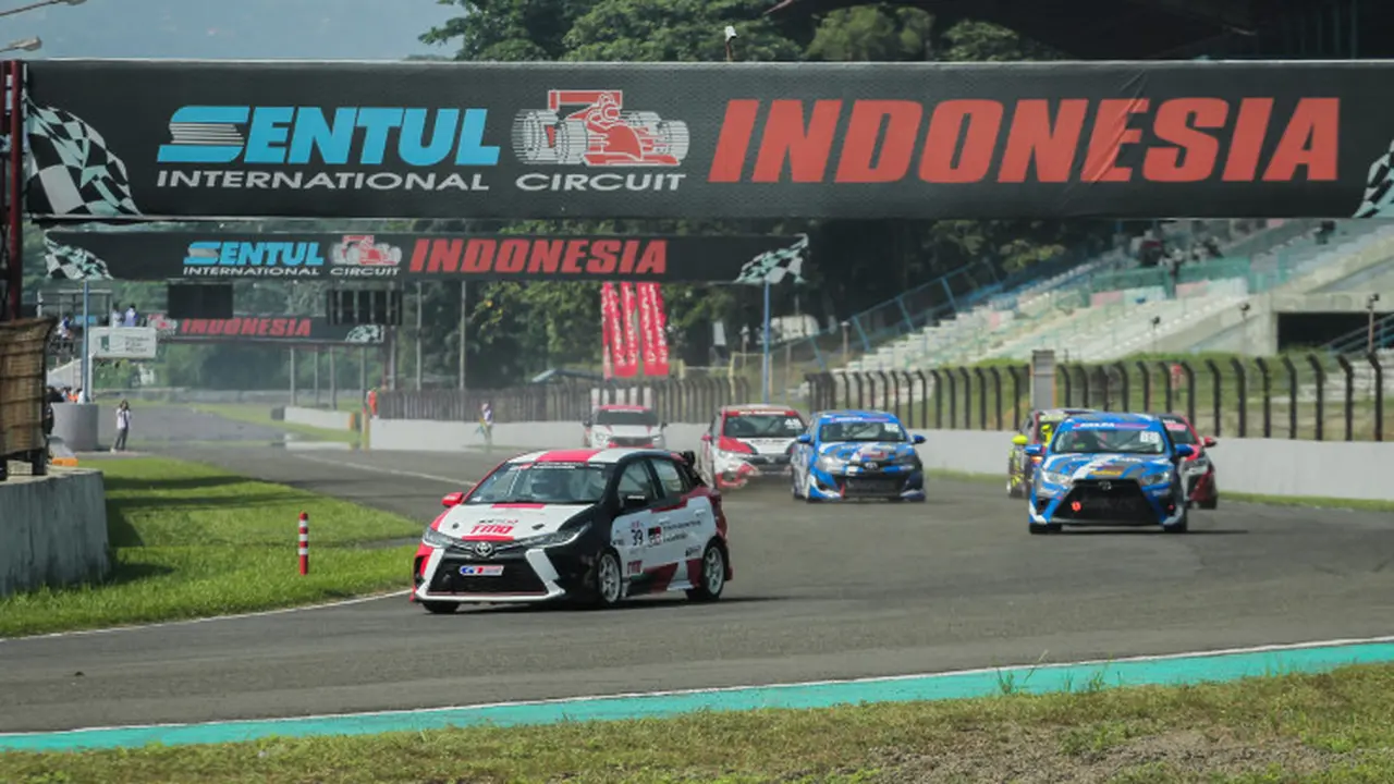 Mobil Balap Toyota Yaris GR Sport Raih Podium 2 Meski Alami Masalah ...