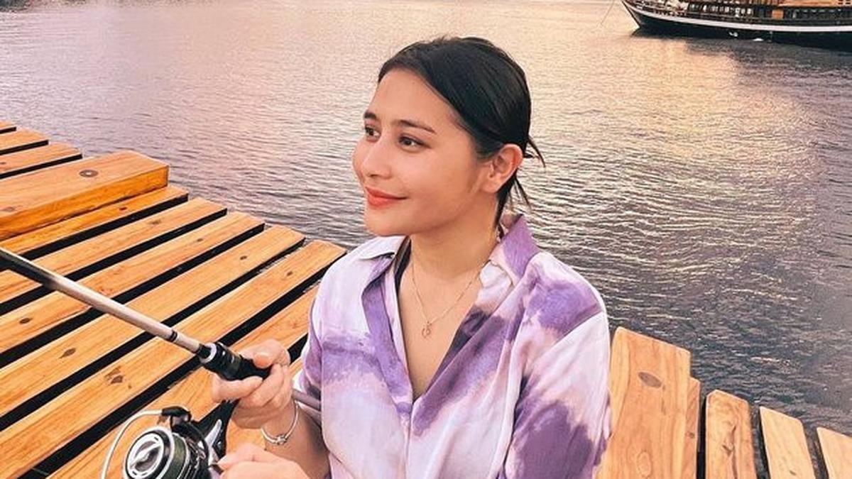 Tetap Memesona, Ini 6 Potret Cantik Prilly Latuconsina Tanpa Makeup - Photo Fimela.com