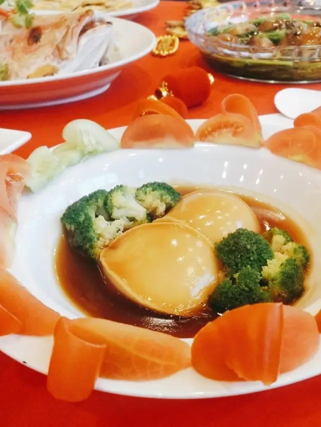 Menu Legendaris Imlek Hadir Lagi, Kreasi Abalone Dibanderol Rp5 Juta ...
