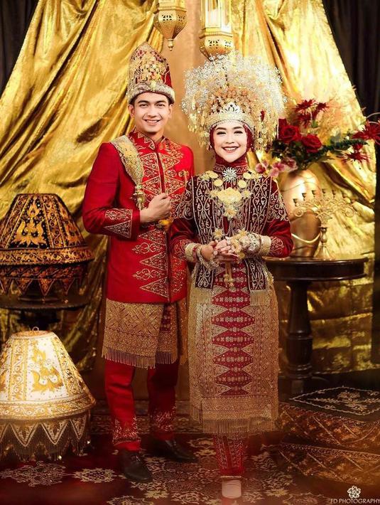 8 Gaya Ria Ricis dalam Pemotretan Prewedding Terbaru, Kental Nuansa ...