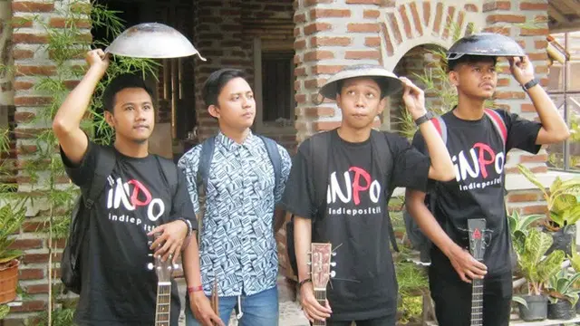 Unik, Band Anak Majalengka Ini Membawa Simbol Kuali - Citizen6 Liputan6.com