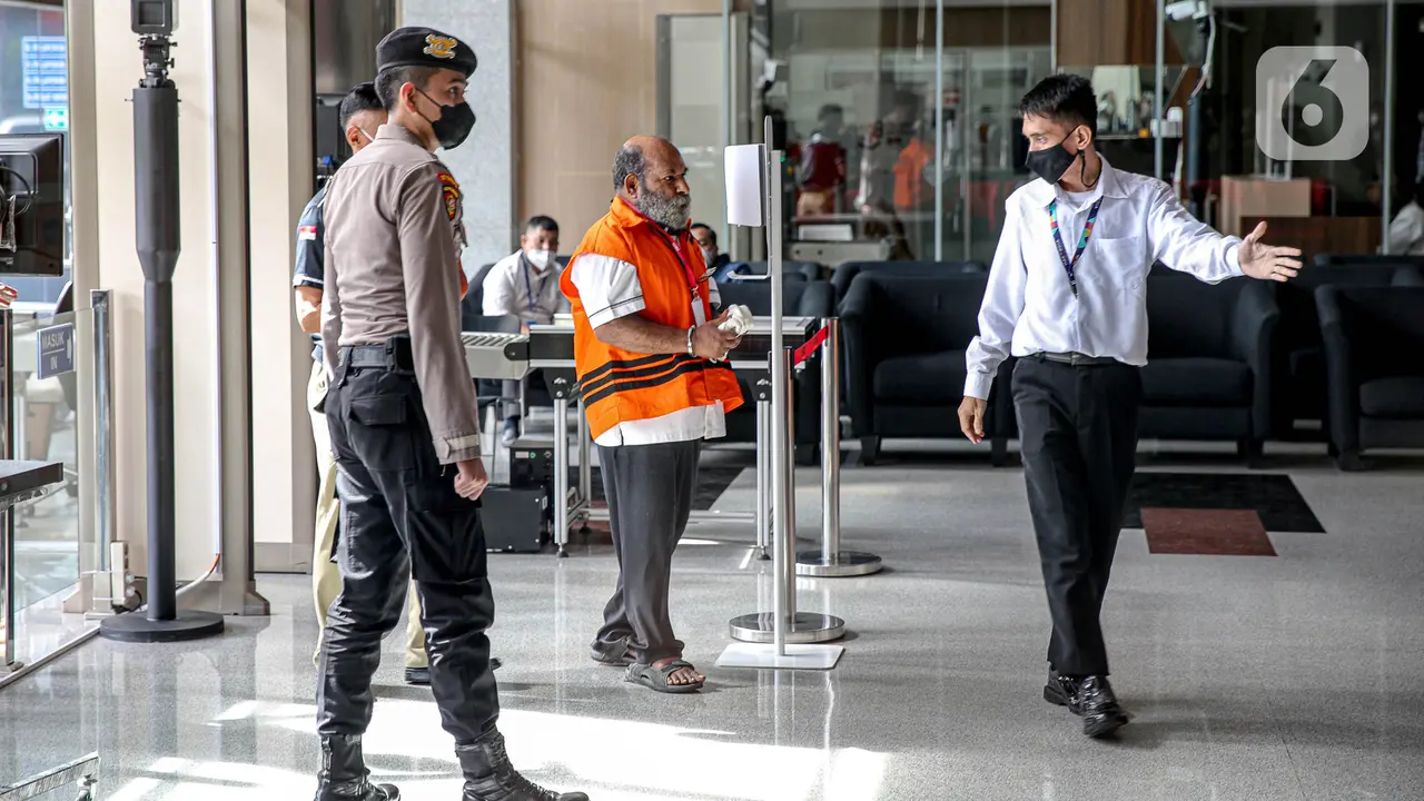 4 Fakta KPK Tetapkan Pengacara Lukas Enembe, Stefanus Roy Rening Jadi Tersangka Obstruction of ...