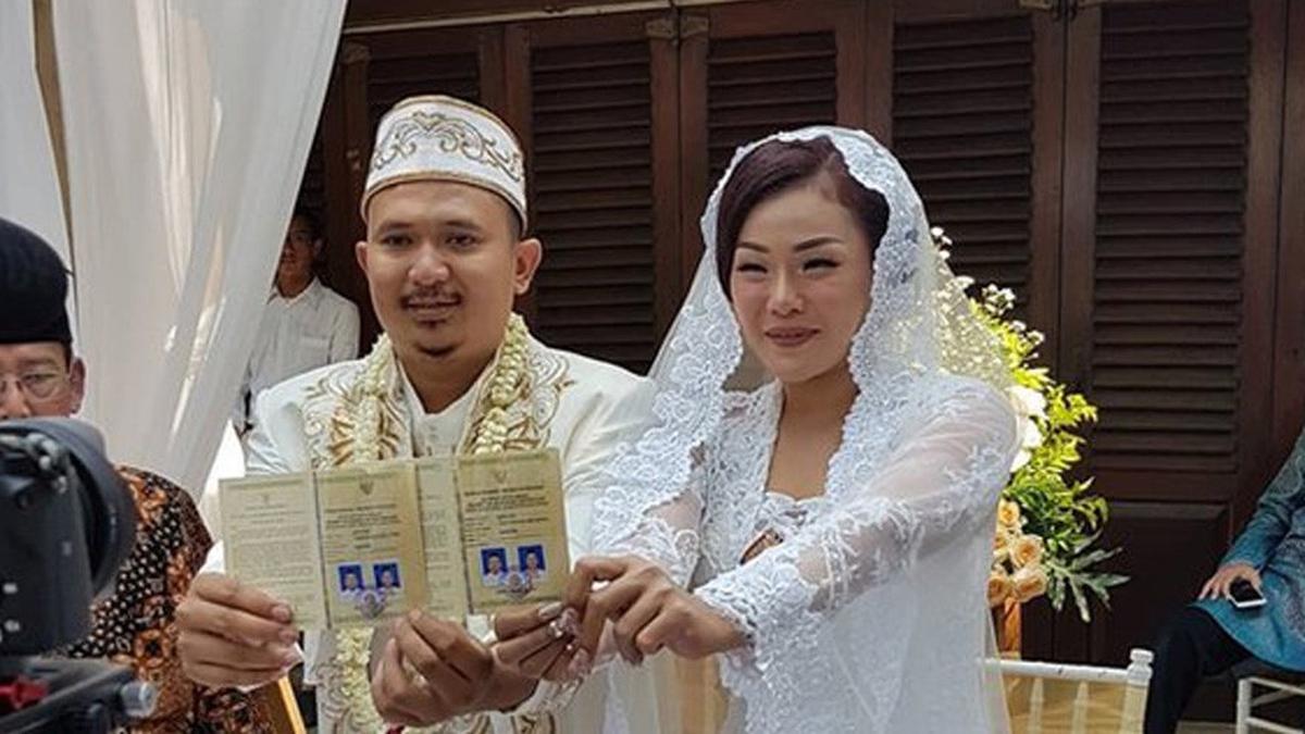 Chef Aiko dan Suami Akan Honeymoon Sambil Motoran - Berita Otosia.com