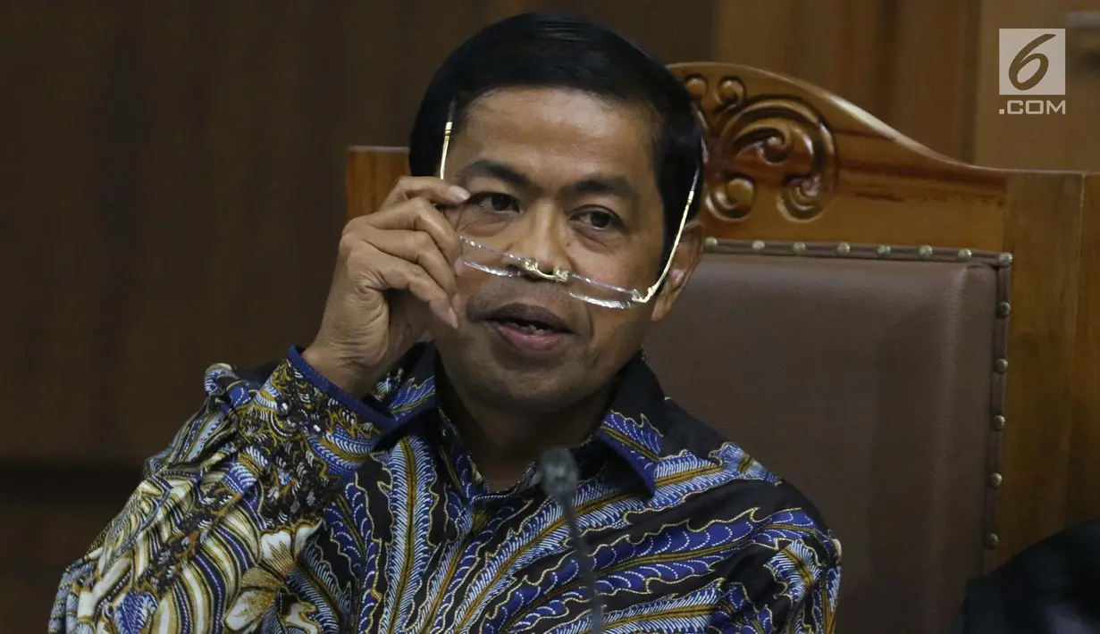 FOTO: Idrus Marham Simak Kesaksian Eni Maulani Saragih - Foto Liputan6.com