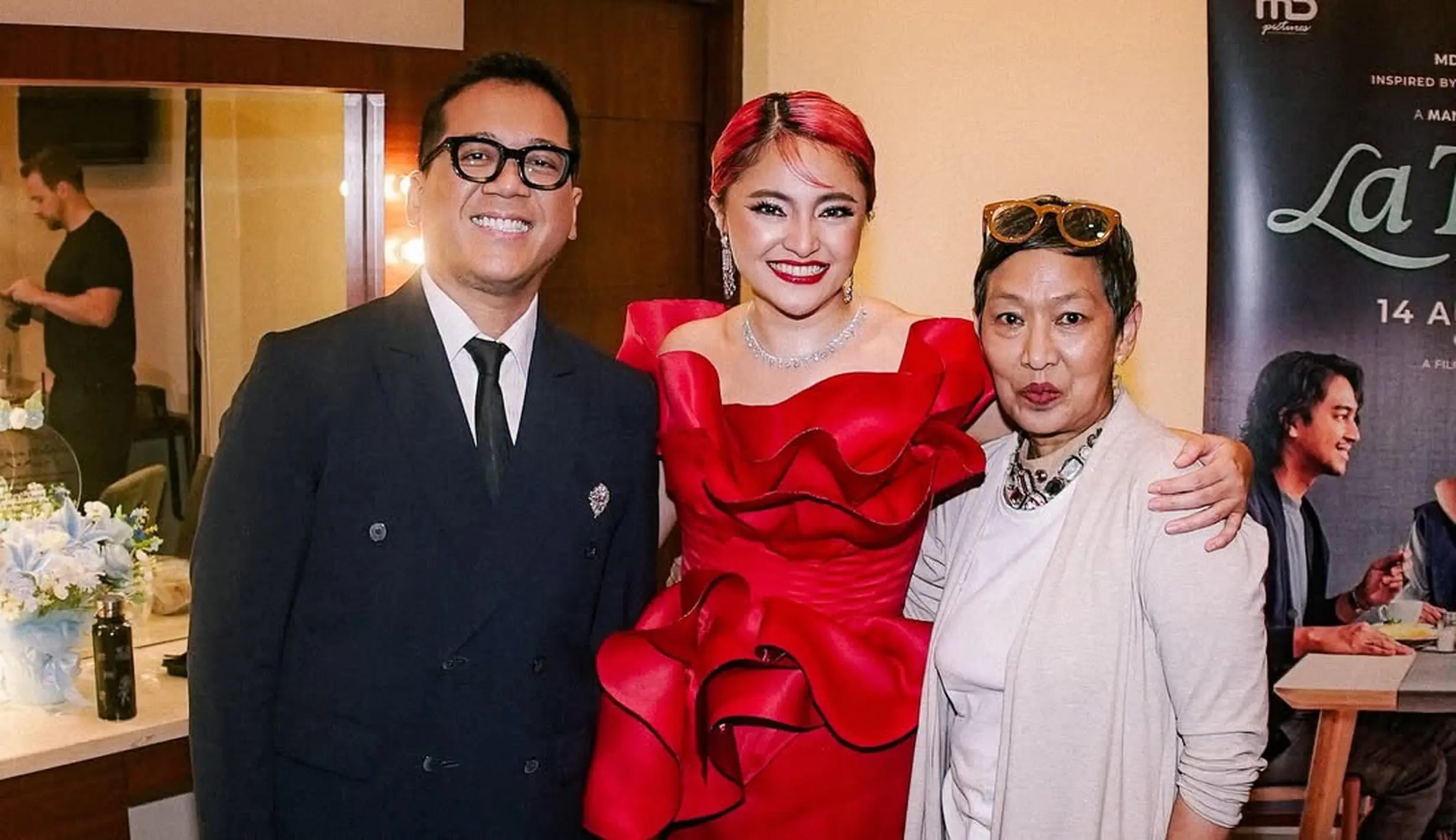 Pesona Menyala Marshanda dengan Gaun Bervolume di Premiere Film La Tahzan, Tampil Totalitas ...