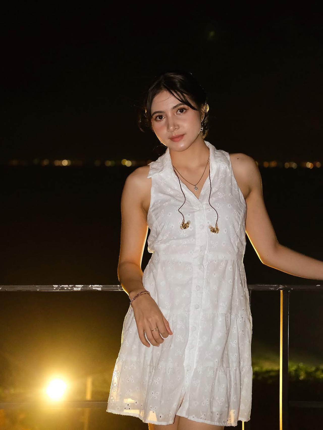 Profil Bulan Sutena, Penyanyi Berbakat Asal Bali yang Punya Paras ...