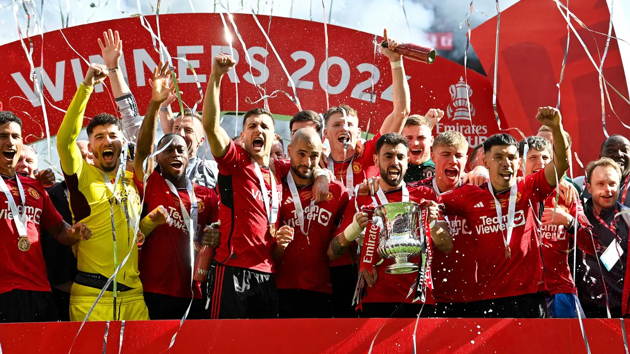 Perbandingan Hadiah Piala FA, Premier League dan Carabao Cup - Bisnis ...