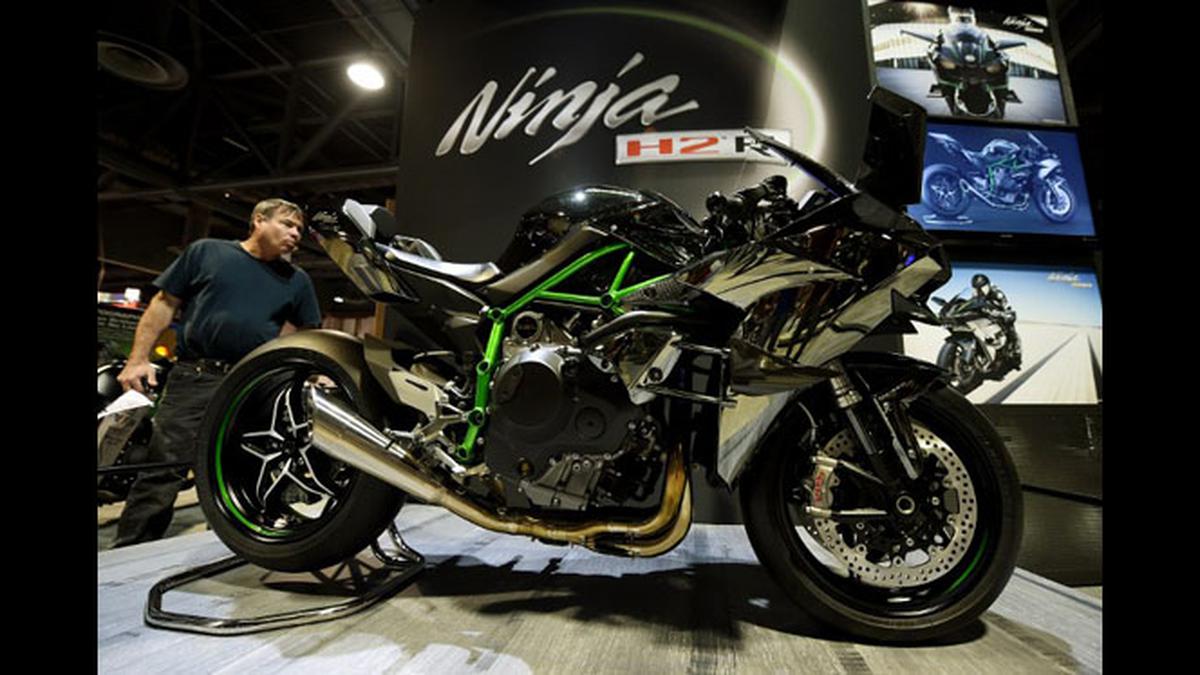 Top 3: Sepeda Motor Tercepat Dunia Idola Kaum Muda