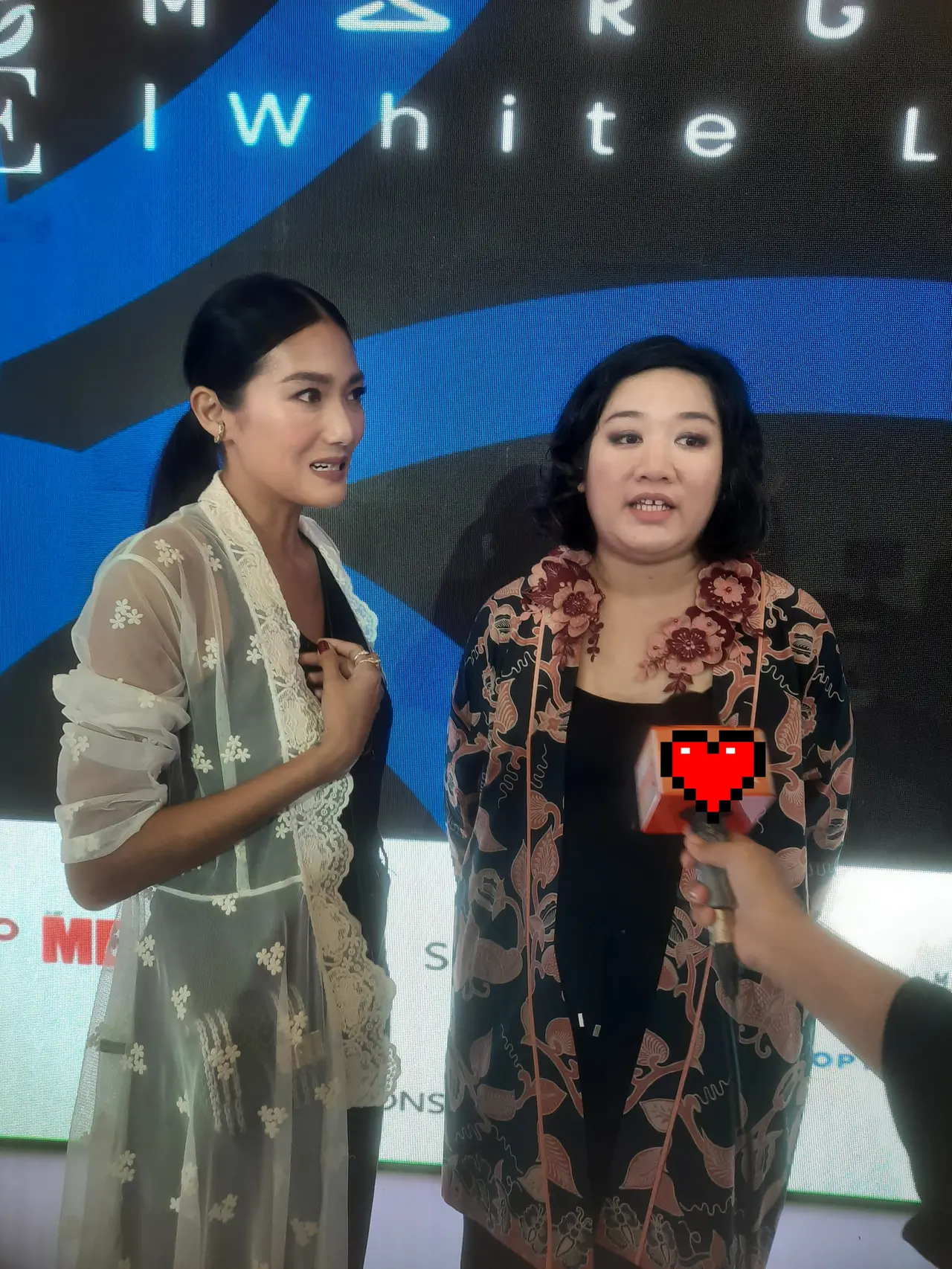 Desainer Amanda Hartanto Pamer Koleksi Batik Motif Bunga dan Kupu-kupu ...