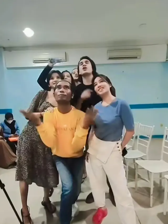 6 Potret Udin Sedunia Main Sinetron Cinta yang Tak Sederhana, Gayanya Khas - Hot Liputan6.com