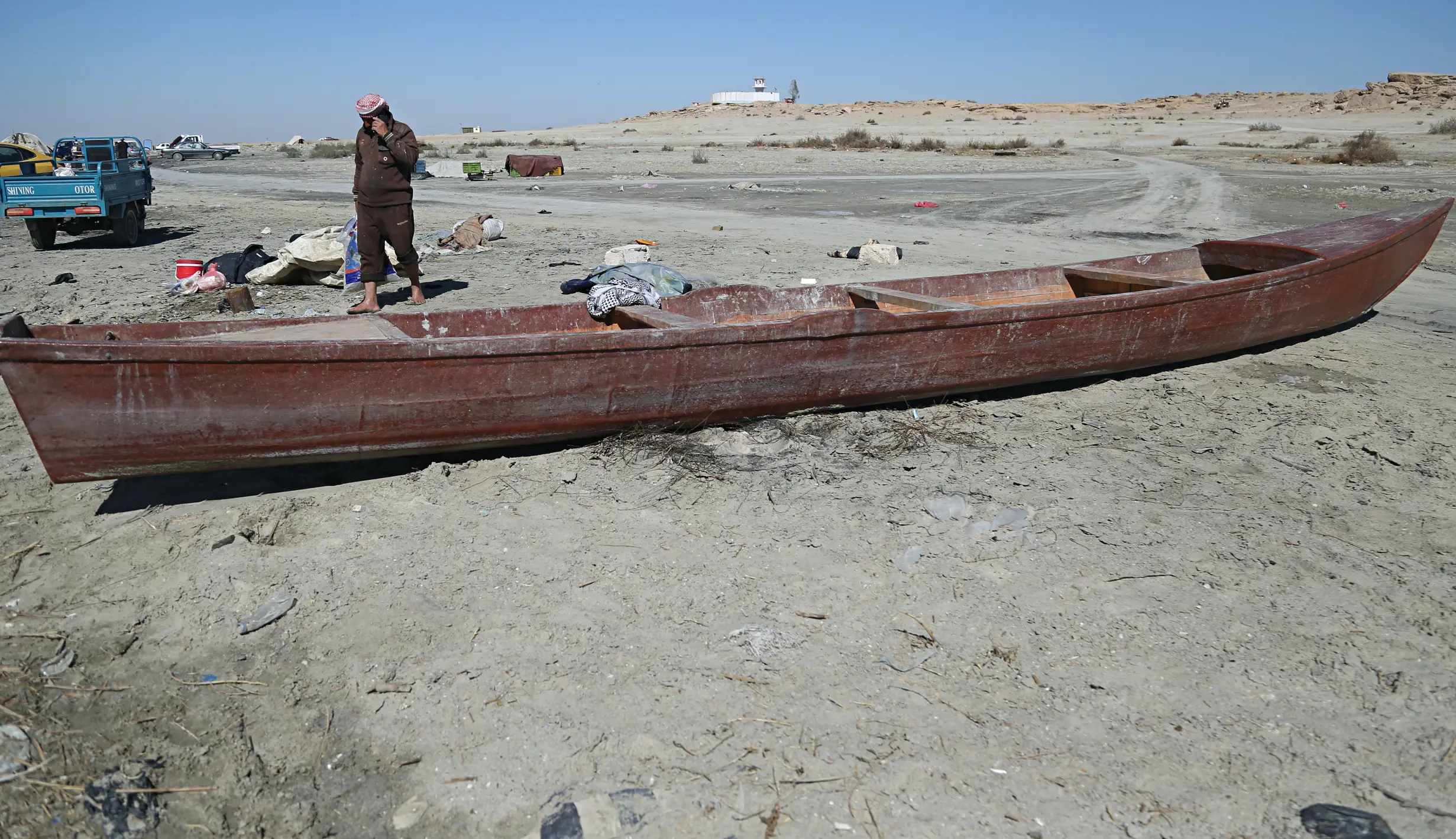 FOTO: Danau Terbesar Kedua di Irak Mengering - Foto Liputan6.com