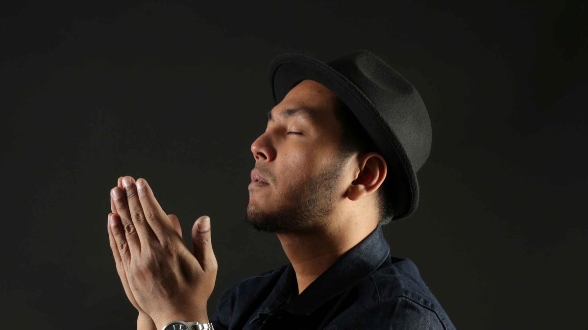 Dari Vokalis Band, Takaeda Berkomitmen Jadi Penyanyi Religi ...