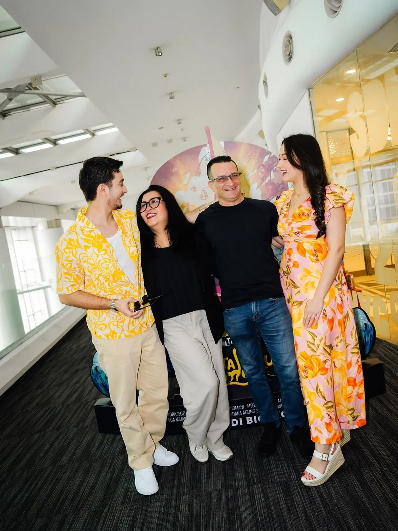 6 Potret Bryan dan Megan Domani di Gala Premiere Si Juki The Movie ...