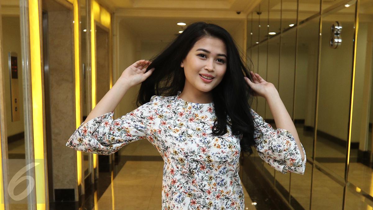 Ovi Sovianti Akui Dirinya Pakai Susuk? - ShowBiz Liputan6.com