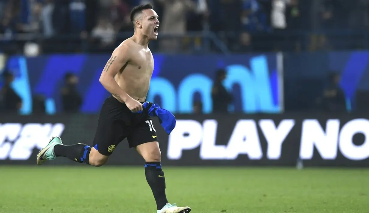 Foto Dramatis Lautaro Martinez Bawa Inter Milan Hattrick Piala Super