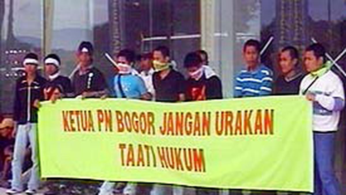 Eksekusi Hypermart Bogor Ricuh - News Liputan6.com