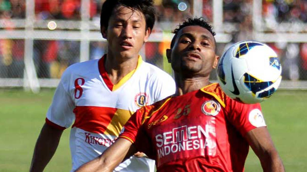 Semen Padang Coret Titus Bonai