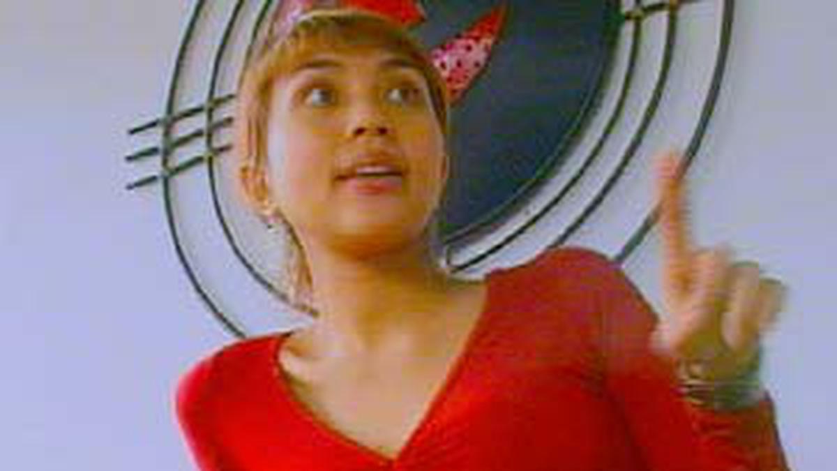 Lusy Rahmawati Berpose Seksi - ShowBiz Liputan6.com