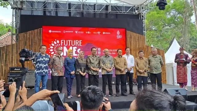 Penyanyi Novia Bachmid Meriahkan Penutupan Side Event G20 Future SMEs Village di Bali - ShowBiz ...