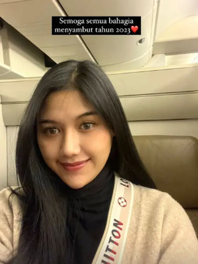 Tas Erina Gudono Seharga Rp30jutaan Saat Tahun Baruan di Paris yang Mencuri Perhatian - Fashion ...