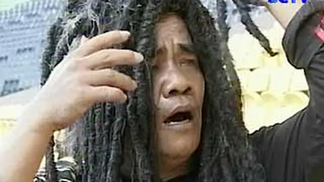 Orasi dan Nyanyi Mengenang Mbah Surip - News Liputan6.com