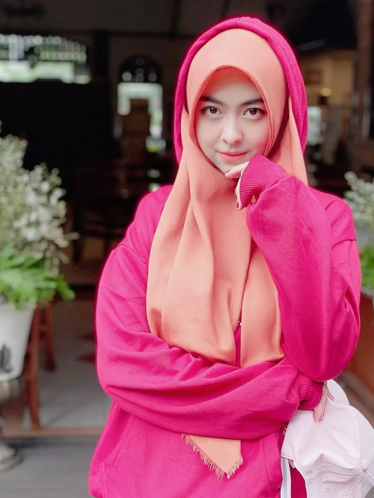 Pesona Selebgram Shindy Putri Berkostum Duyung di Kolam Renang, Disebut ...