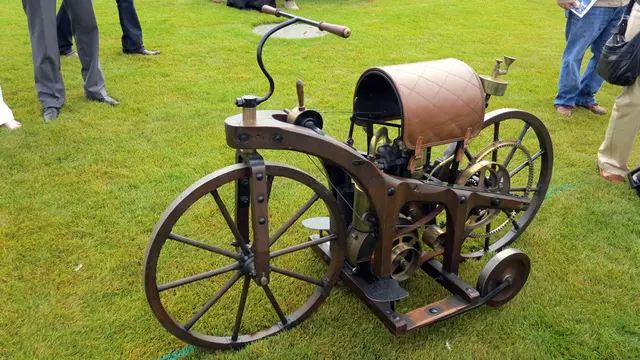 29-8-1885: Sepeda Motor Pertama di Dunia - Global Liputan6.com