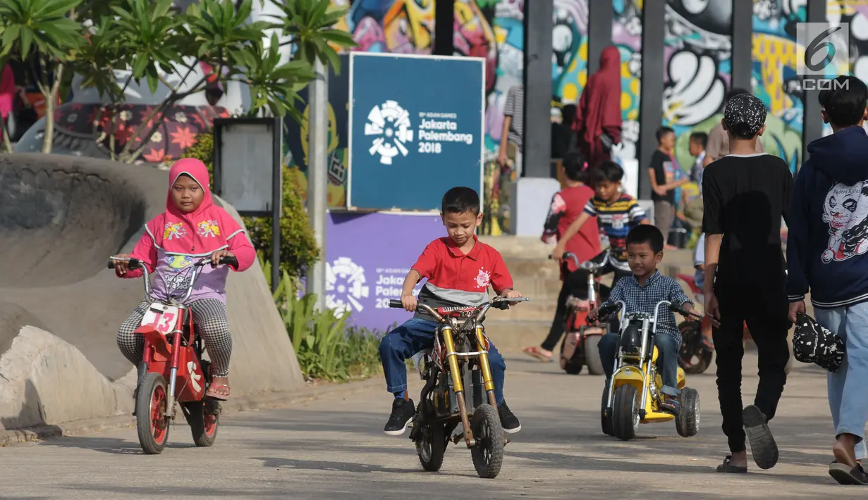 FOTO: Habiskan Waktu Libur dengan Bermain di Kalijodo - Foto Liputan6.com