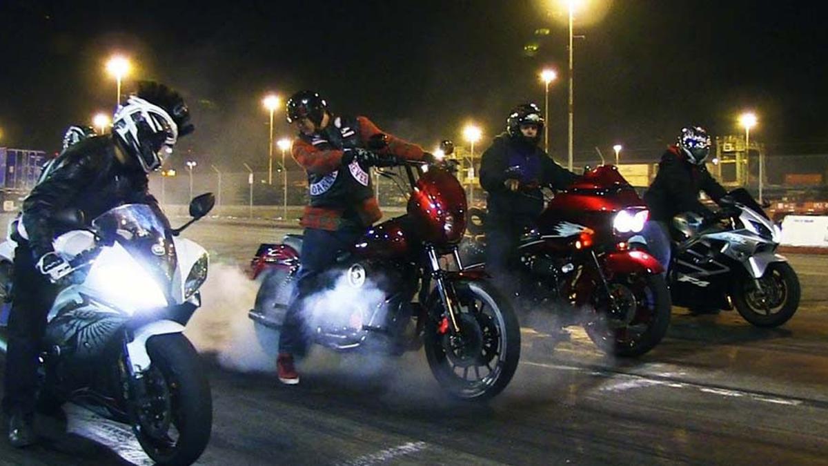 Balap Liar Berubah Jadi Pertunjukan "Kembang Api" Jalan Raya - Berita ...