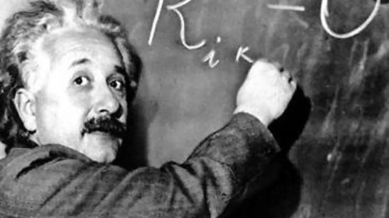 Tulisan Tangan Albert Einstein Dijadikan Font Khusus - Tekno Liputan6.com