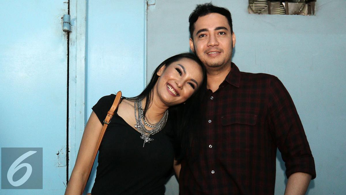 Kalina Ocktaranny Gugat Cerai Suami karena Masalah Berat - ShowBiz Liputan6.com