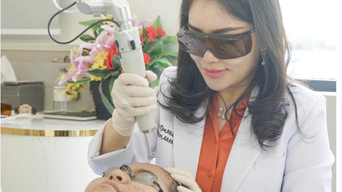 Alami Jerawat Saat Kecil, Jadi Motivasi Dokter Kecantikan Ini Sukses ...