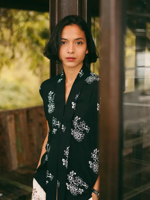 Putri Marino Menang Piala Citra Kedua Lewat Losmen Bu Broto, Membungkuk ...