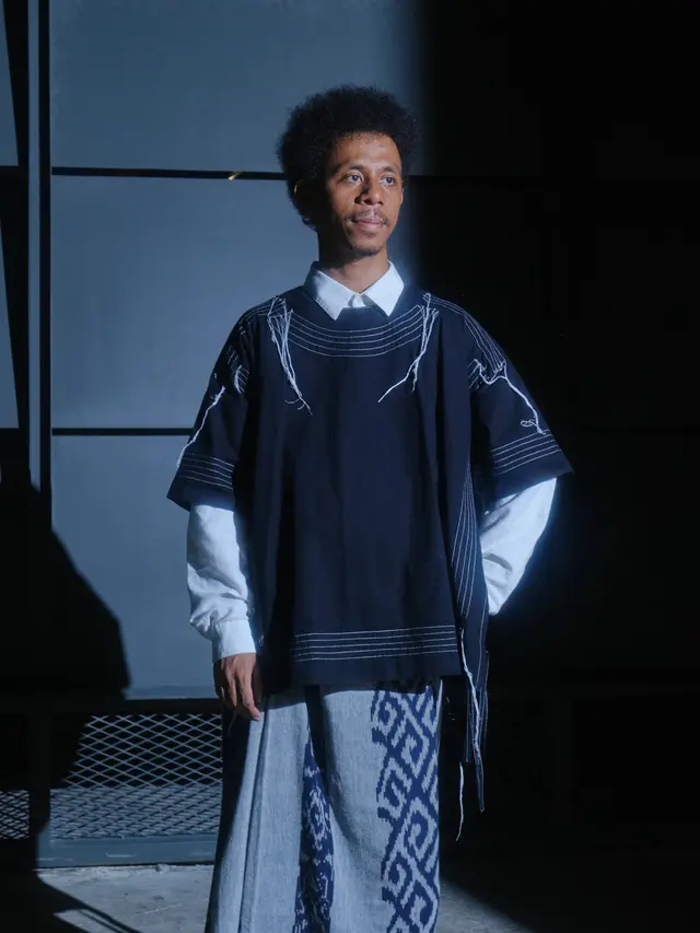 Lirik Lagu Sebab Kau Terlalu Indah dari Sekedar Kata (Komang) dari Raim ...