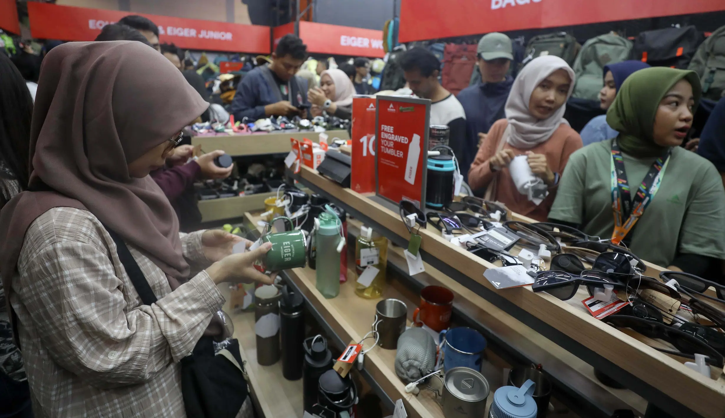 Akhir Pekan, Ribuan Orang Berburu Perlengkapan Outdoor di Indofest 2025 ...