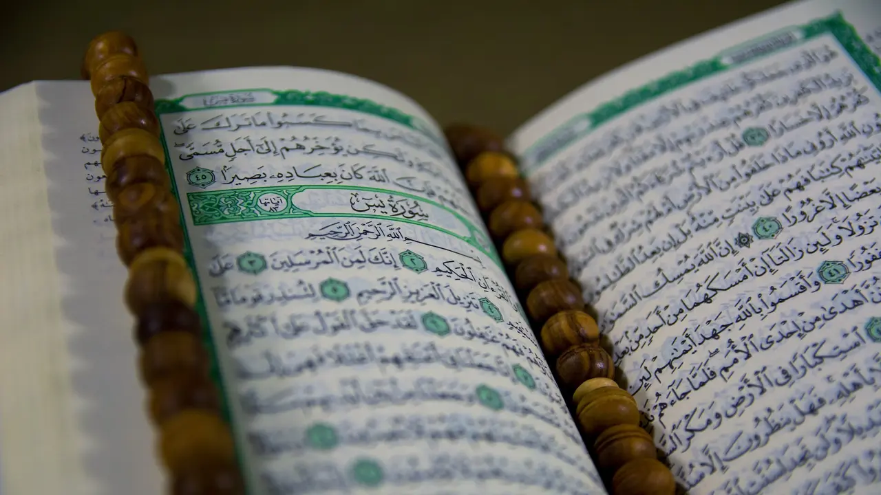 Pengertian Fathatain dalam Al-Qur’an, Ketahui Cara Baca dan Jenis ...
