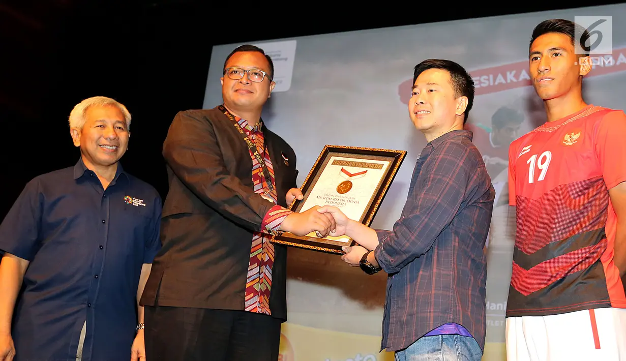 FOTO: Kampanye Tagar Indonesia Kalahkan Batas Pecahkan Dua Rekor MURI - Foto Liputan6.com