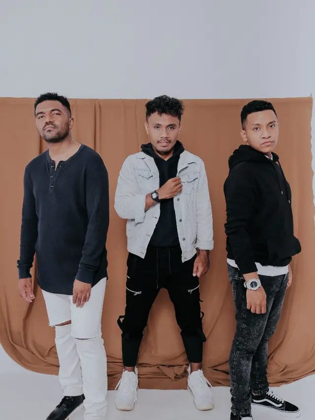 Dimentori Yerry T-Five, Grup Vokal Loko Hadirkan Lagu Cinta Berjudul ...