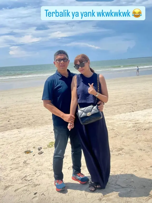 7 Potret Anita Hara Bulan Madu di Usia 44 Tahun, Kunjungi Tempat PDKT - Hot Liputan6.com