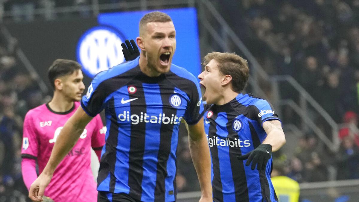 Edin Dzeko, Striker Muslim Mesin Gol Inter Milan yang Pernah Bela ...