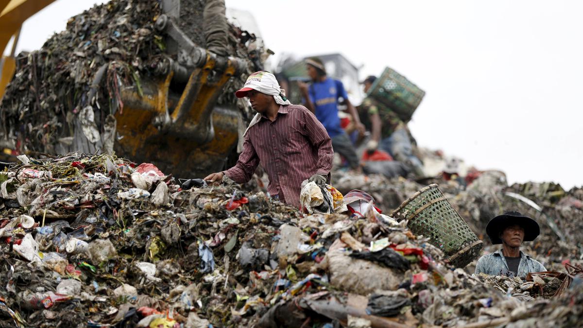 Warga Pekanbaru Hasilkan 500 Ton Sampah Setiap Hari - Regional Liputan6.com