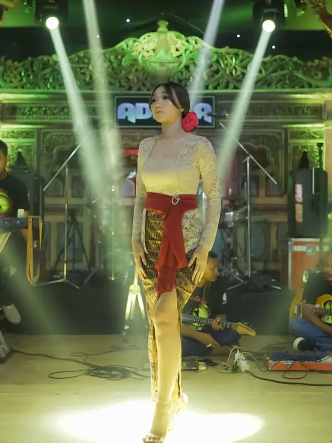 Potret Difarina Indra, Penyanyi Dangdut Berwajah Ayu dari Tuban Jawa Timur - Entertainment ...