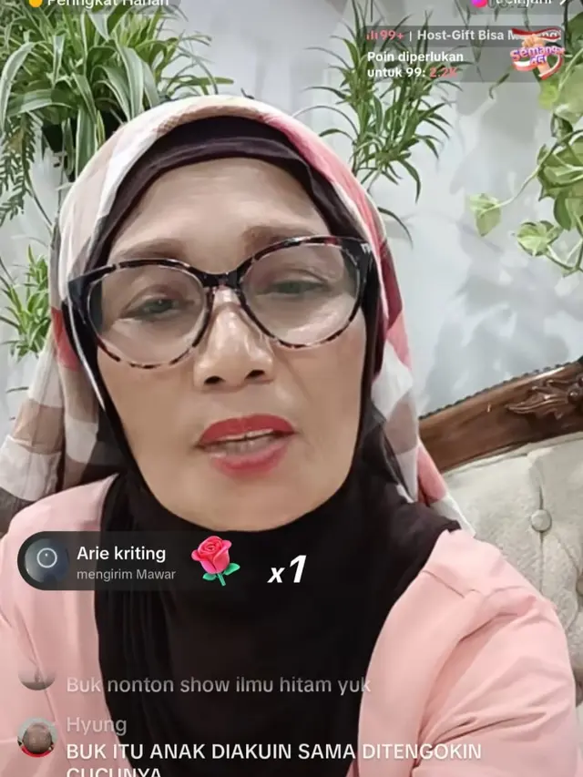 Viral Ibunda Indah Permatasari Lagi Live Disawer Setangkai Mawar Oleh Netizen Atas Nama Arie ...