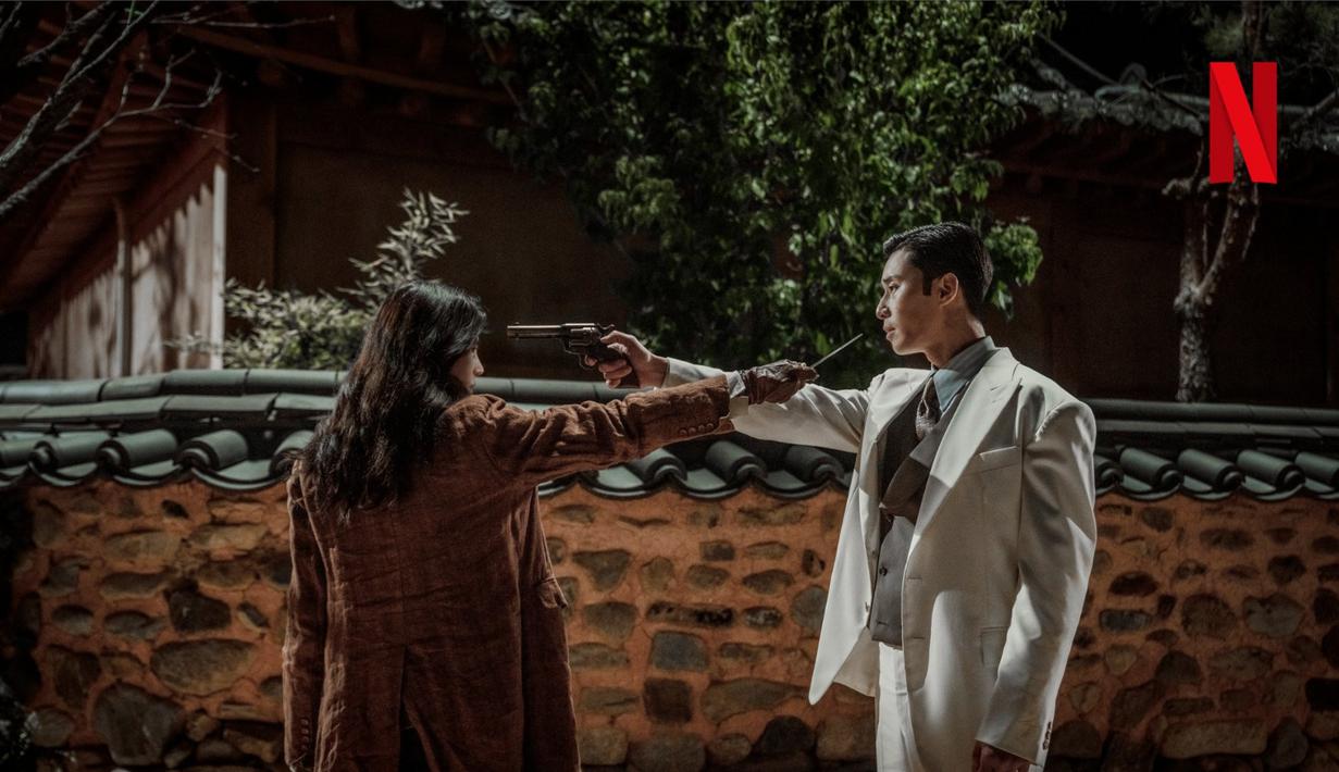 Park Seo Joon dan Han So Hee Menyusup ke Tempat Berbahaya di ...